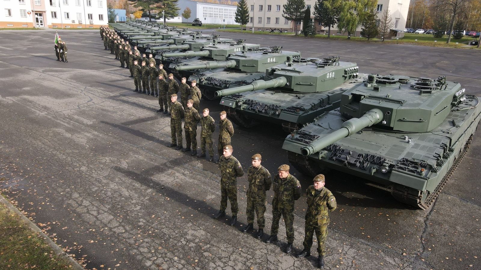More Leopard 2A4 | SPARTANAT