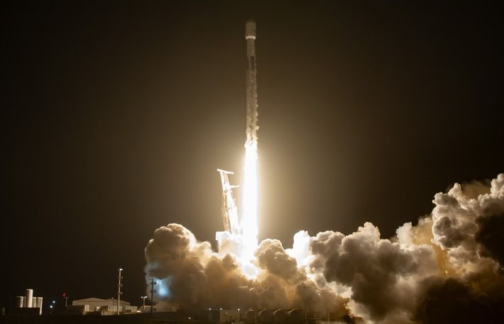 Bundeswehr shoots SARah into space | SPARTANAT