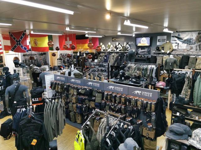 Gear in Xi-Berg: LEHMANN ARMY & POLIZEI SHOP in Hard | SPARTANAT