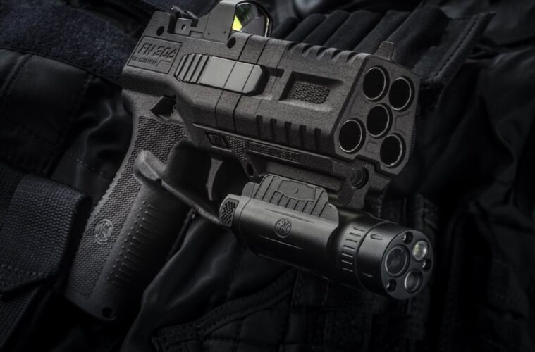 Less Lethal: Mit FN 306™ auf 10 Meter - SPARTANAT