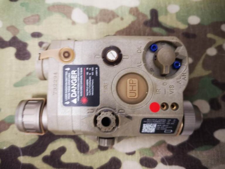 REVIEW: SOMOGEAR PEQ-15 IR Laser Illuminator UHP Full Power | SPARTANAT