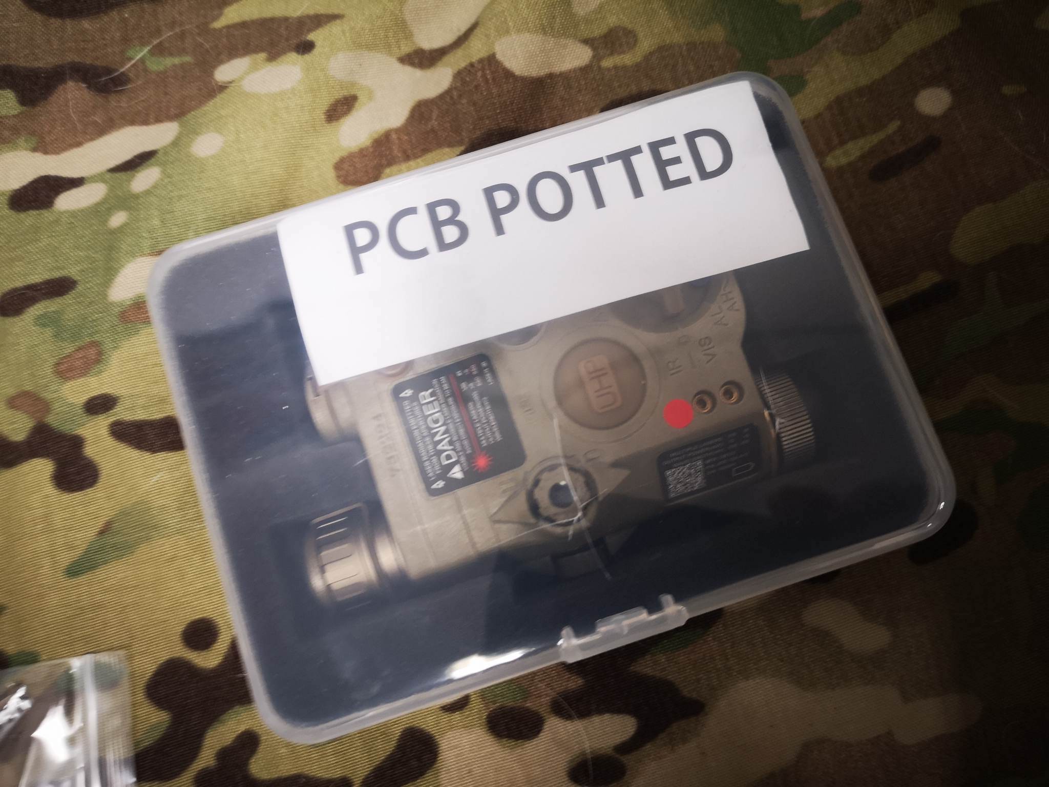 REVIEW: SOMOGEAR PEQ-15 IR Laser Illuminator UHP Full Power | SPARTANAT