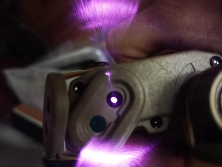 REVIEW: SOMOGEAR PEQ-15 IR Laser Illuminator UHP Full Power | SPARTANAT