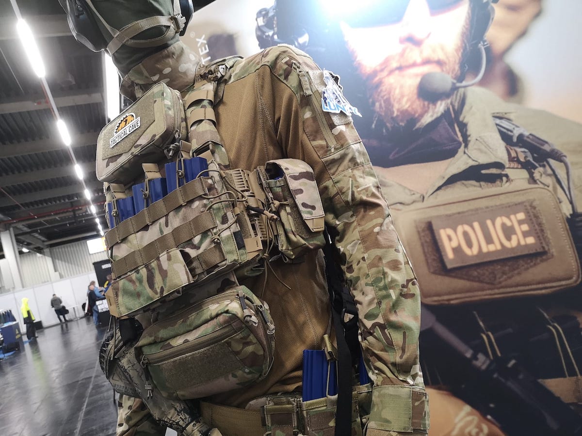 IWA 2023: Der Spiritus von HELIKON-TEX - SPARTANAT