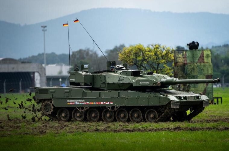 BUNDESWEHR: Hier kommt Leo A8 - SPARTANAT