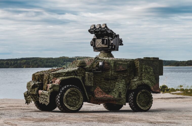 DSEI 2023: SAAB zeigt Raketen am Oshkosh - SPARTANAT